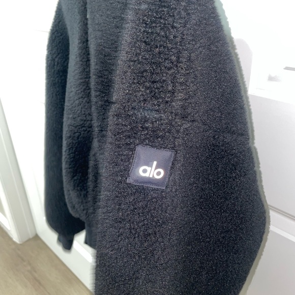 ALO Yoga | Jackets & Coats | Alo Yoga Womens Fluffy Hooded Zipup Jacket ...